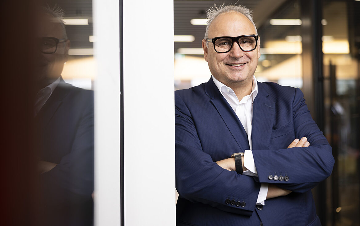 Office and higher education specialist | Overbury